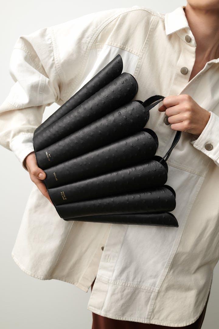 Shell Bag “black ostrich” - Chylak